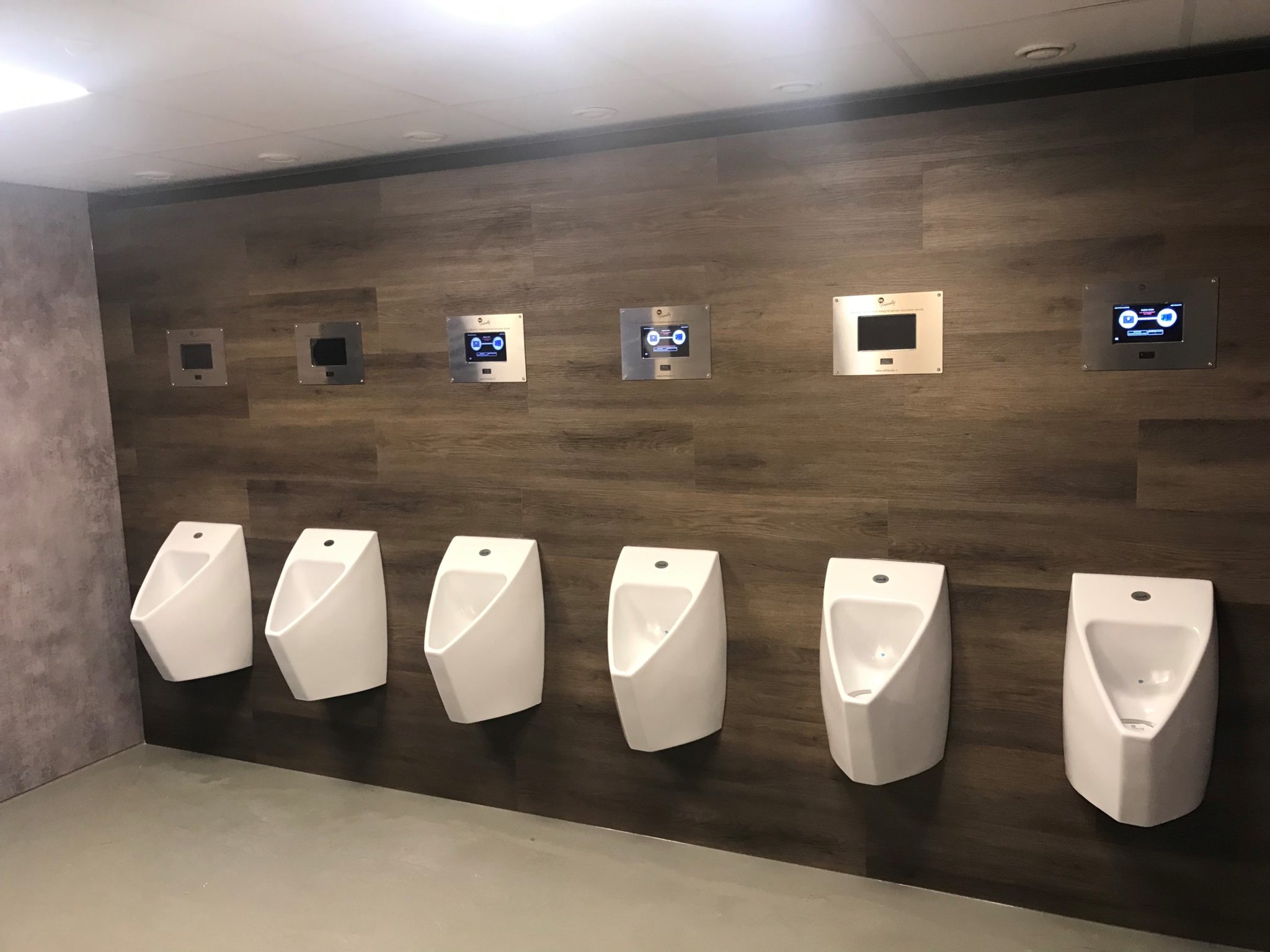 Nieuwe waterloze urinoirs op Kampong – SV Kampong